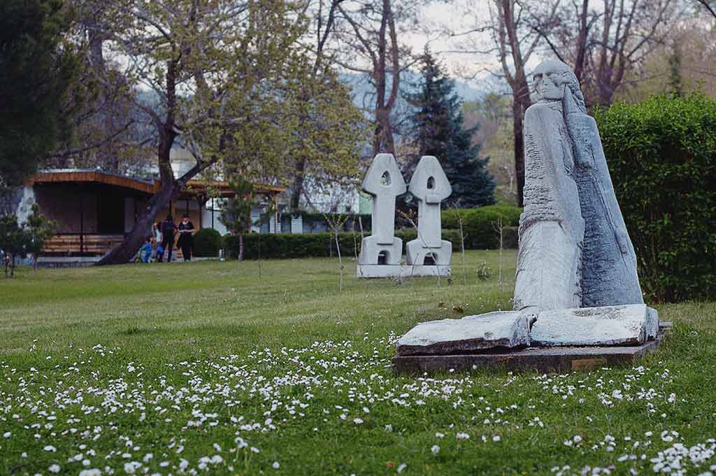 Балнеоложки курортен град Сандански с уникален климат и лековити ...